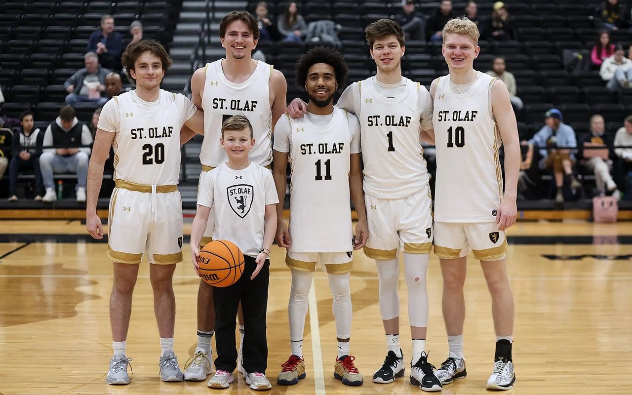 The Engle Family & St. Olaf Basketball: Right Place. Right Time. Right ...