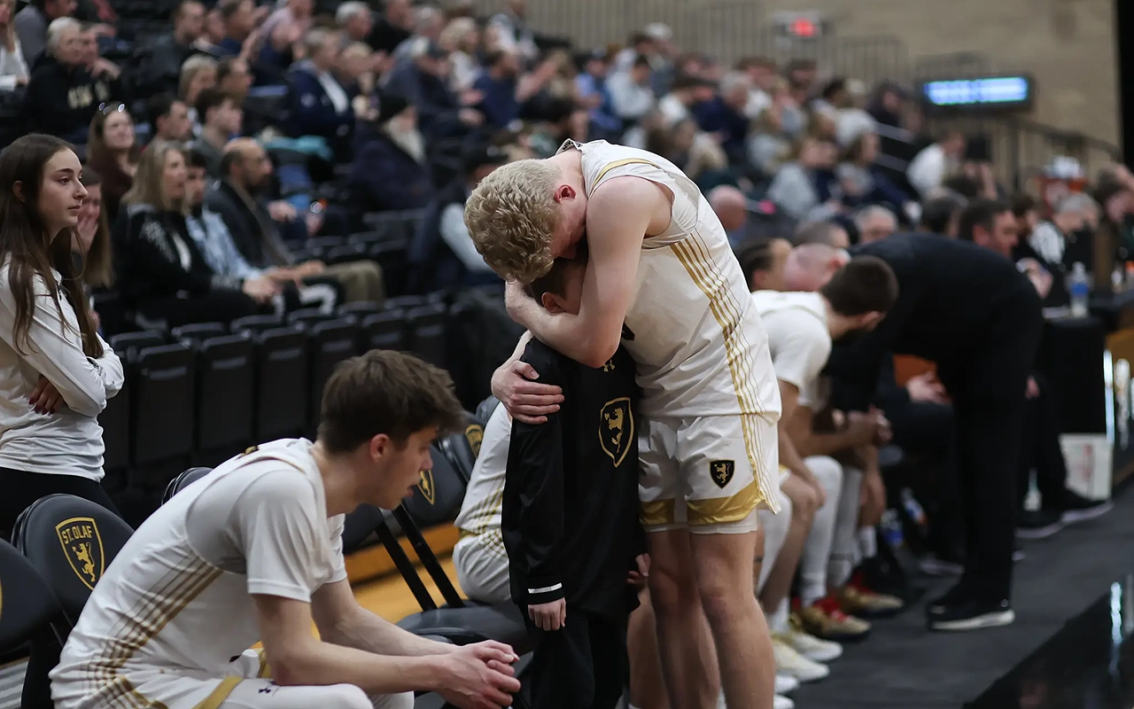The Engle Family & St. Olaf Basketball: Right Place. Right Time. Right ...